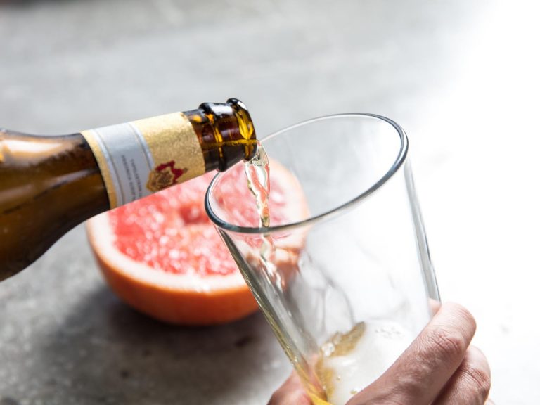 Clara (Shandy or Beer with soft soda) - The Best Spanish Recipes