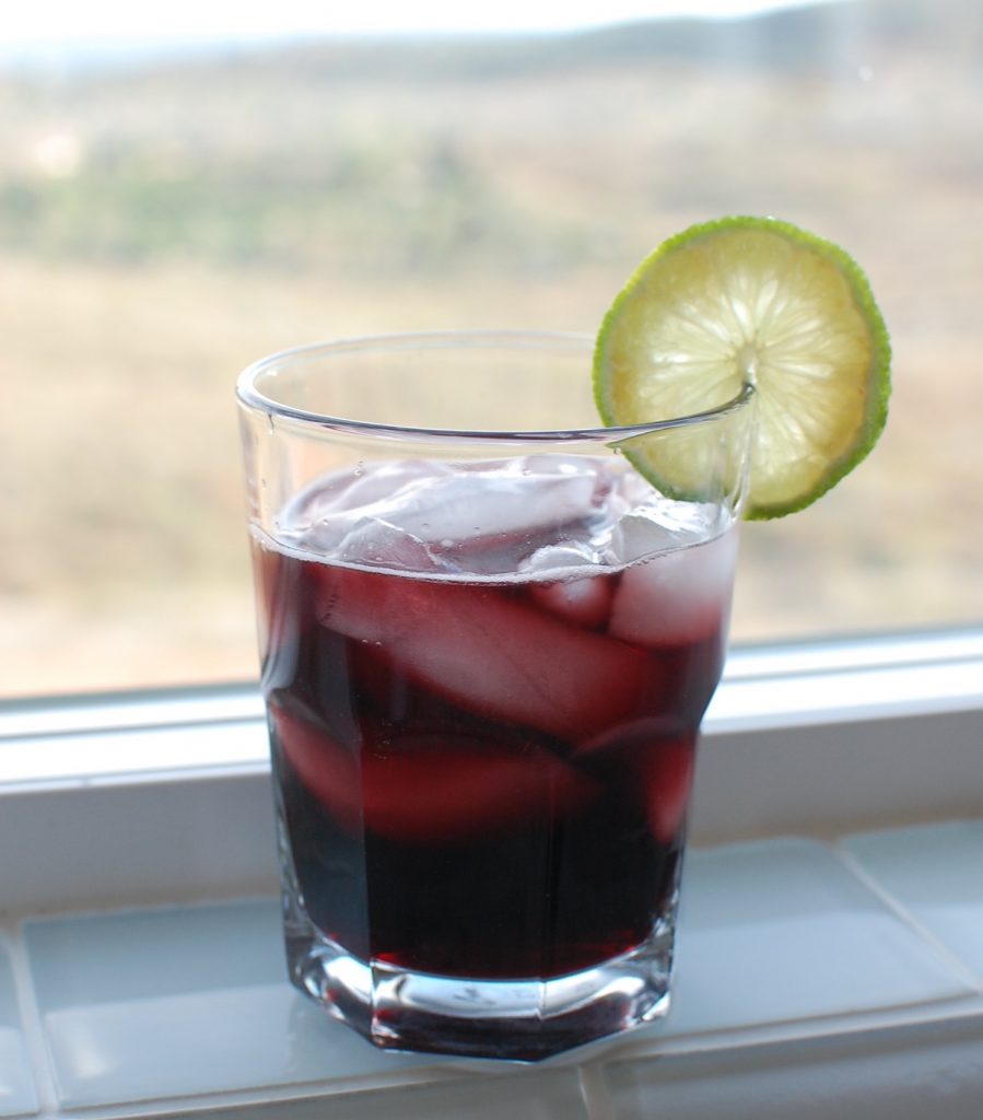 Calimocho (Red wine and cola) - The Best Spanish Recipes